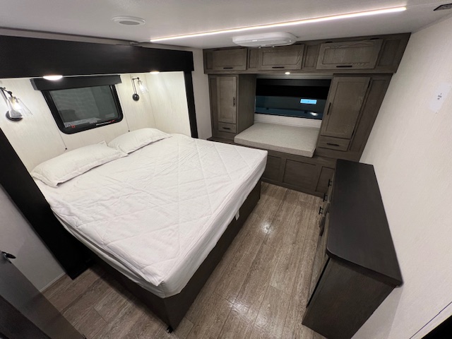 2025 Alpha Wolf Limited 33RL-L Amazing Couples Camper Trailer RV ...