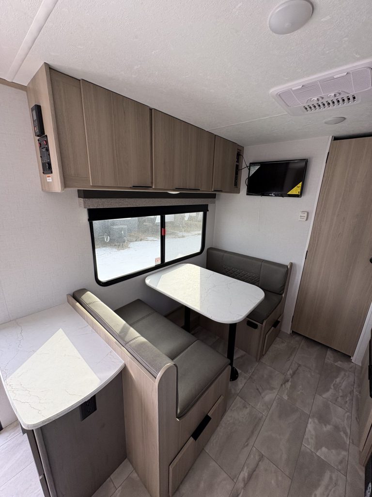 2025 Kodiak Ultra-Lite 201QB Couples Model Camper Trailer – Steinbach ...