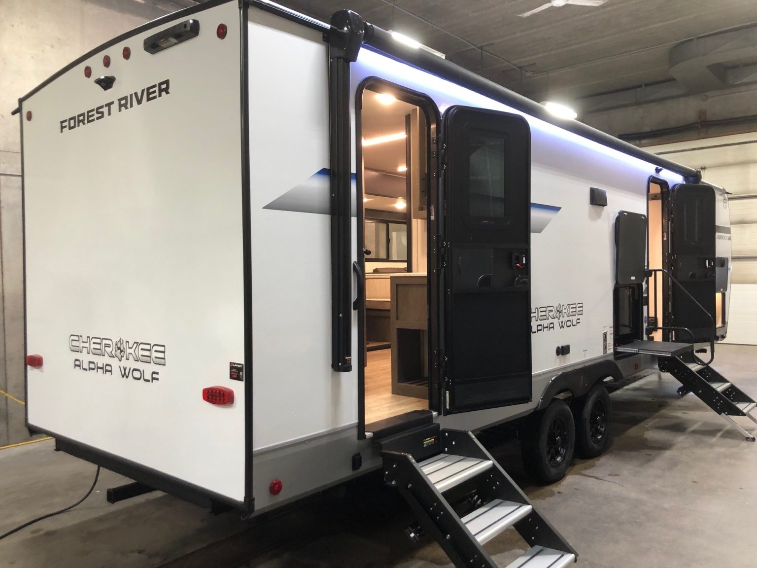 2025 Alpha Wolf Limited 26DBH-L Bunk Model Camper Trailer – Steinbach ...