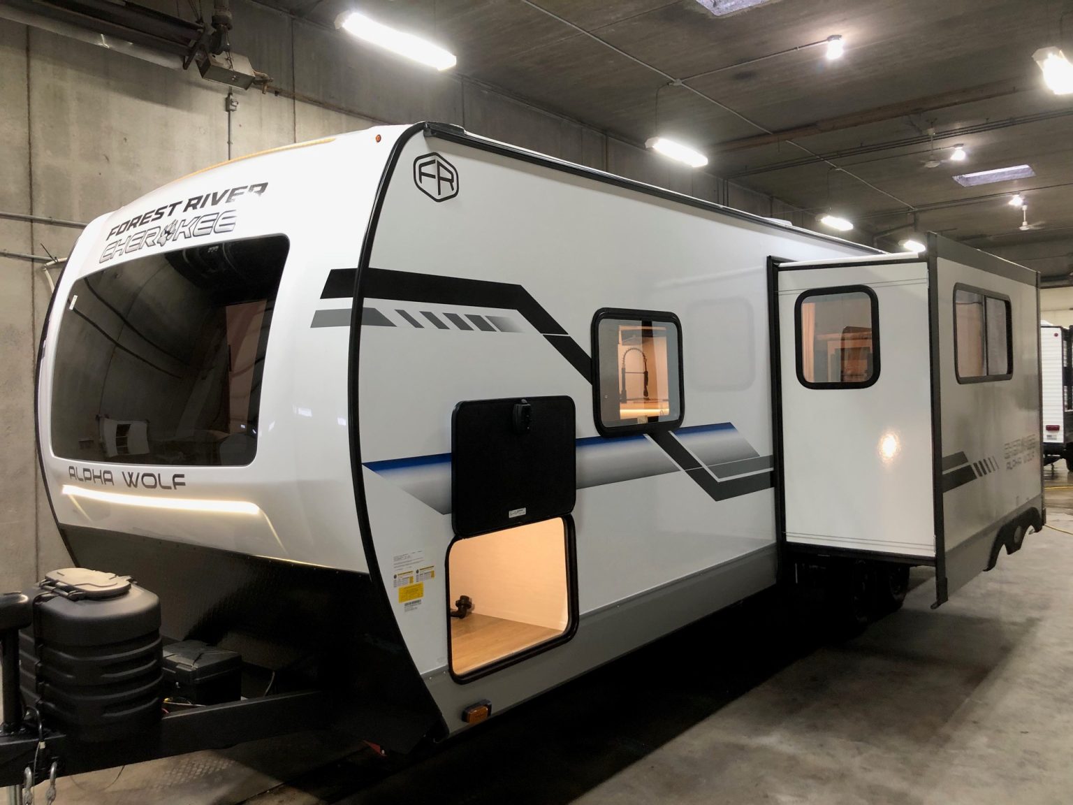 2025 Alpha Wolf Limited 23DBH-L Bunk Model Camper Trailer – Steinbach ...