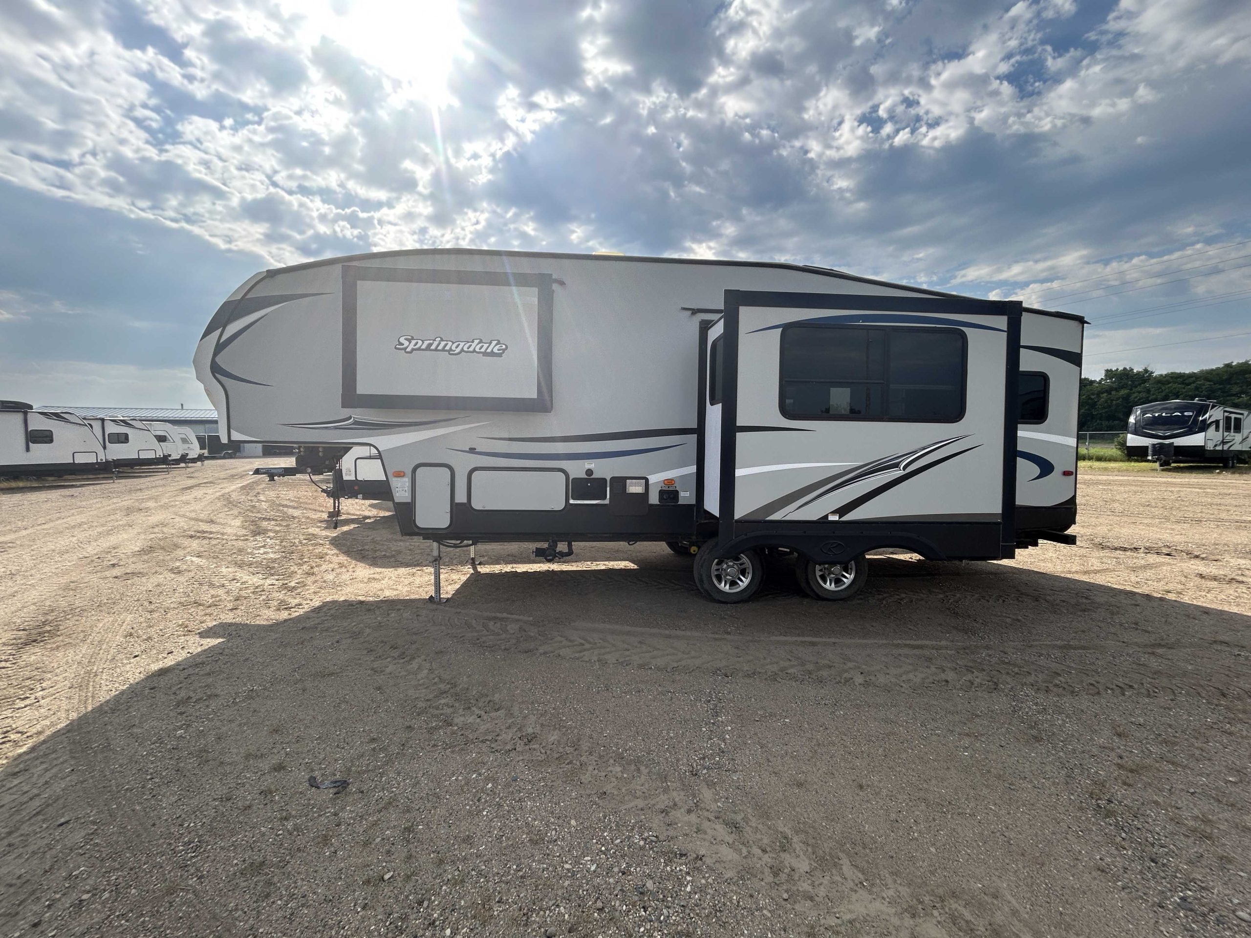 2017 Keystone Springdale SG262 Couples 5th Wheel Camper RV – Steinbach ...