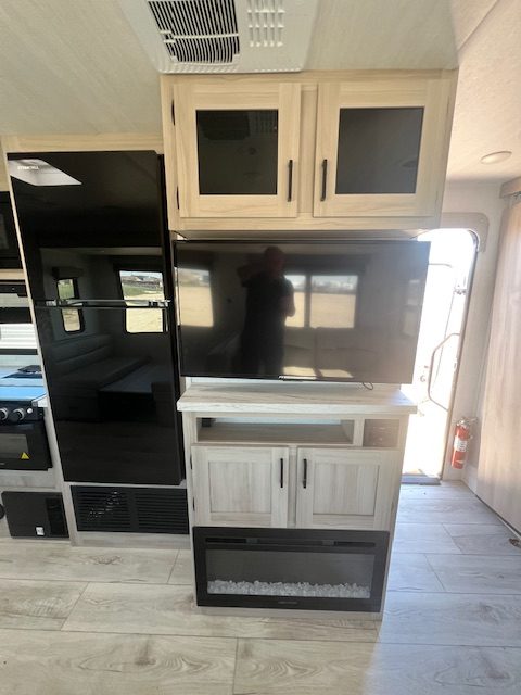 2024 East West Della Terra 300DB Bunk Model 2 Bathroom Camper Trailer ...