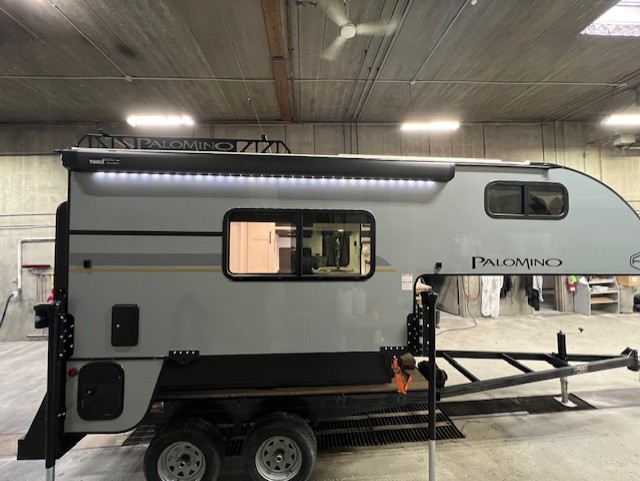 2026 Palomino Backpack HS-8801 Hardside Slide-In Truck Bed Camper ...