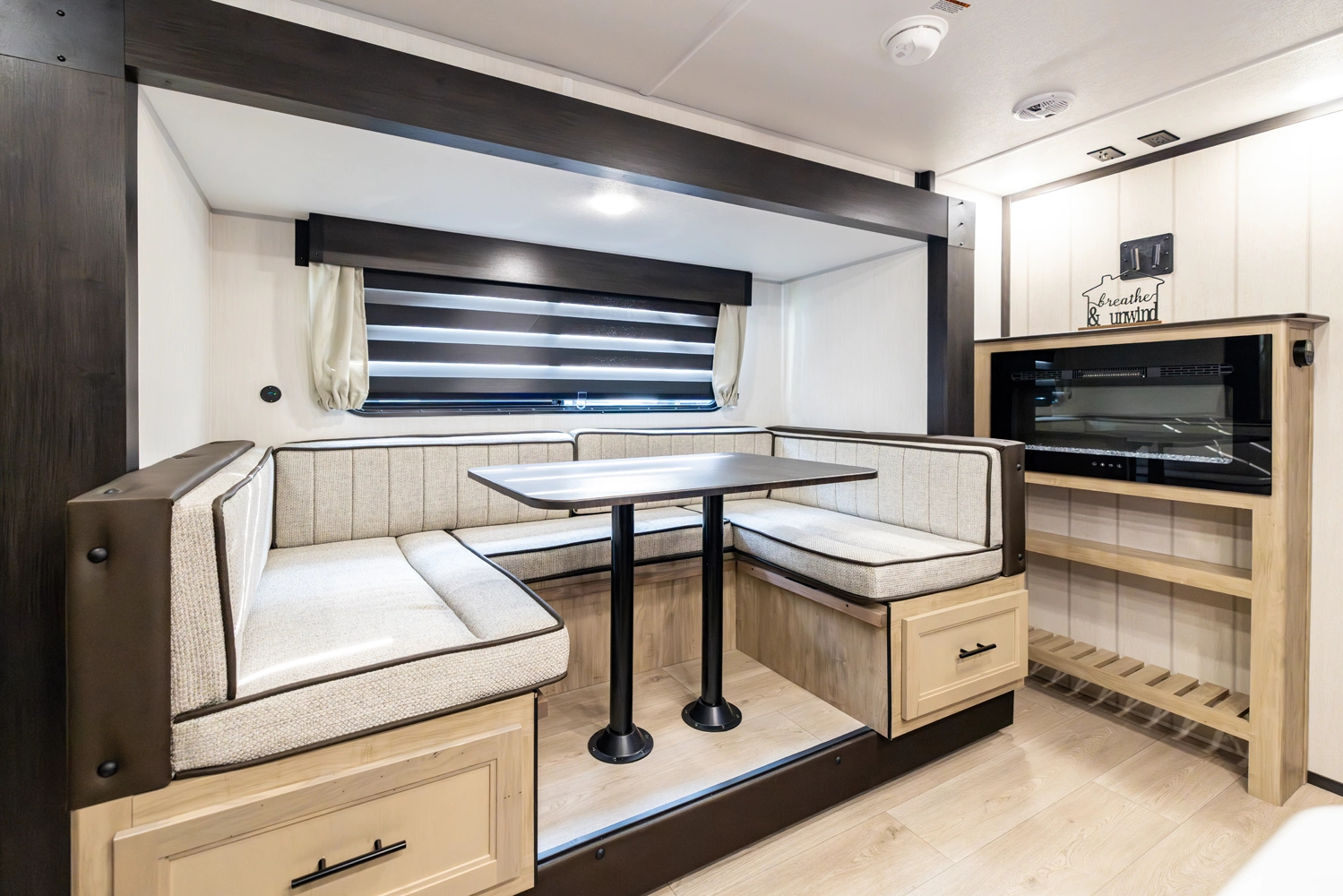 2026 Grey Wolf Limited 23MK Couples Model Camper Trailer RV – Steinbach ...