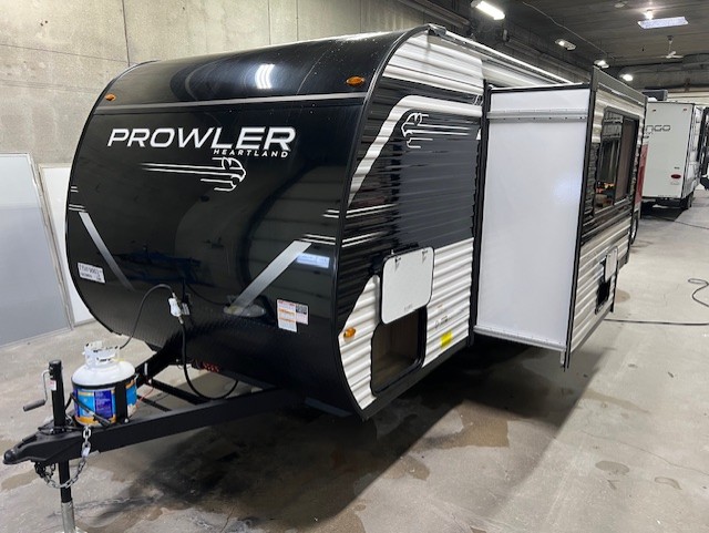 2026 Prowler Lynx 1802MBS Bunk Model Camper Trailer w/Slide-Out Murphy ...