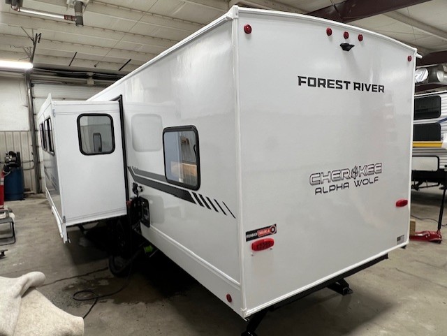 2026 Alpha Wolf Limited 280QBS-L Double Bedroom Camper Trailer RV ...