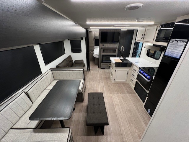 2026 Alpha Wolf Limited 280QBS-L Double Bedroom Camper Trailer RV ...